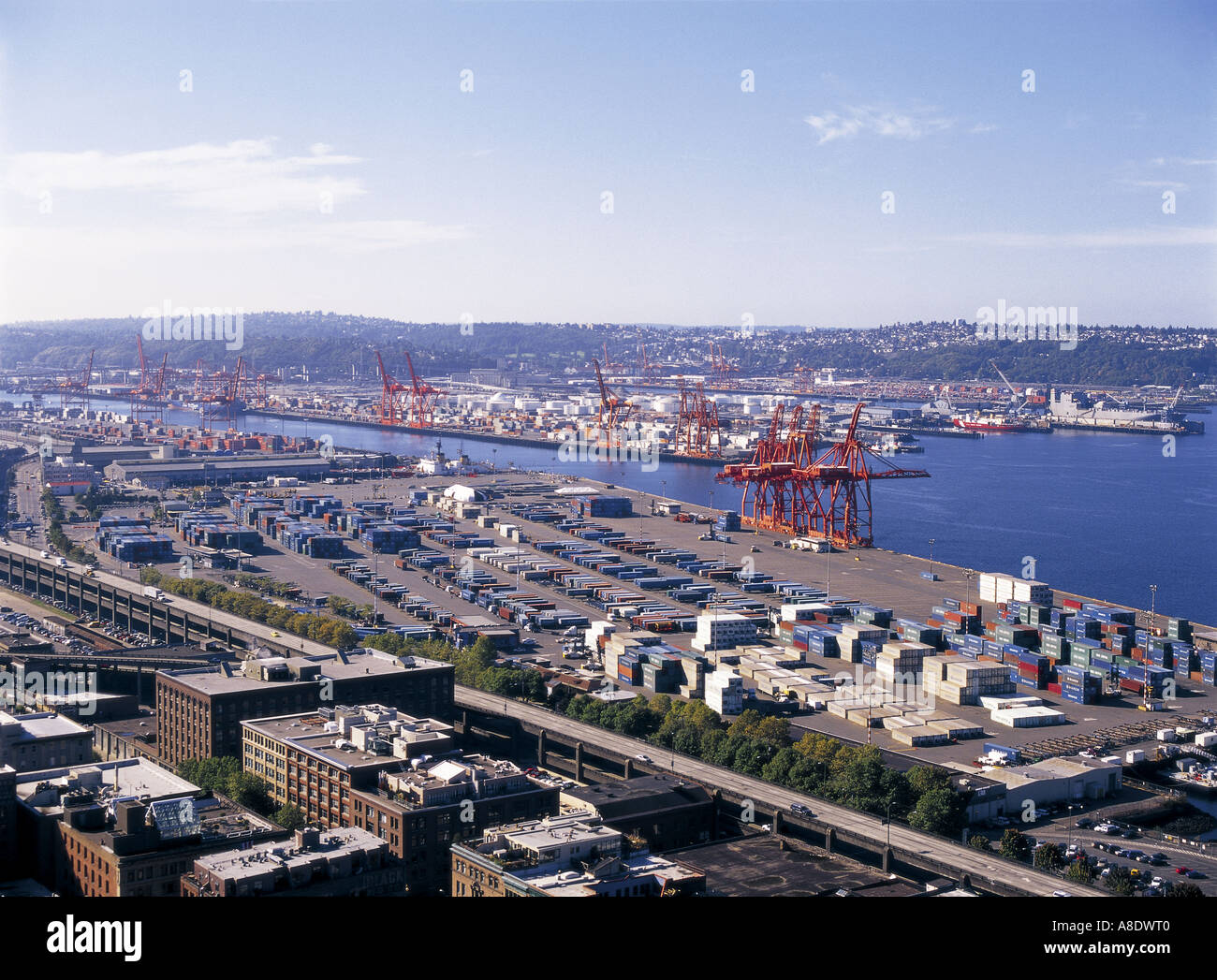 Container shipping seattle hi-res stock photography and images - Alamy