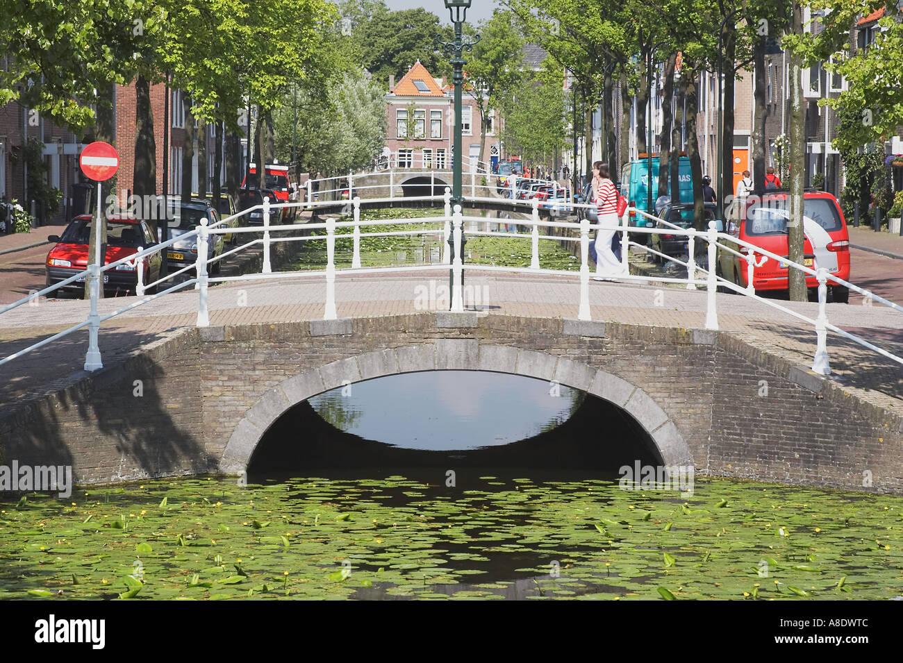 Pedestrian crossing bridge across canal hi-res stock photography and ...