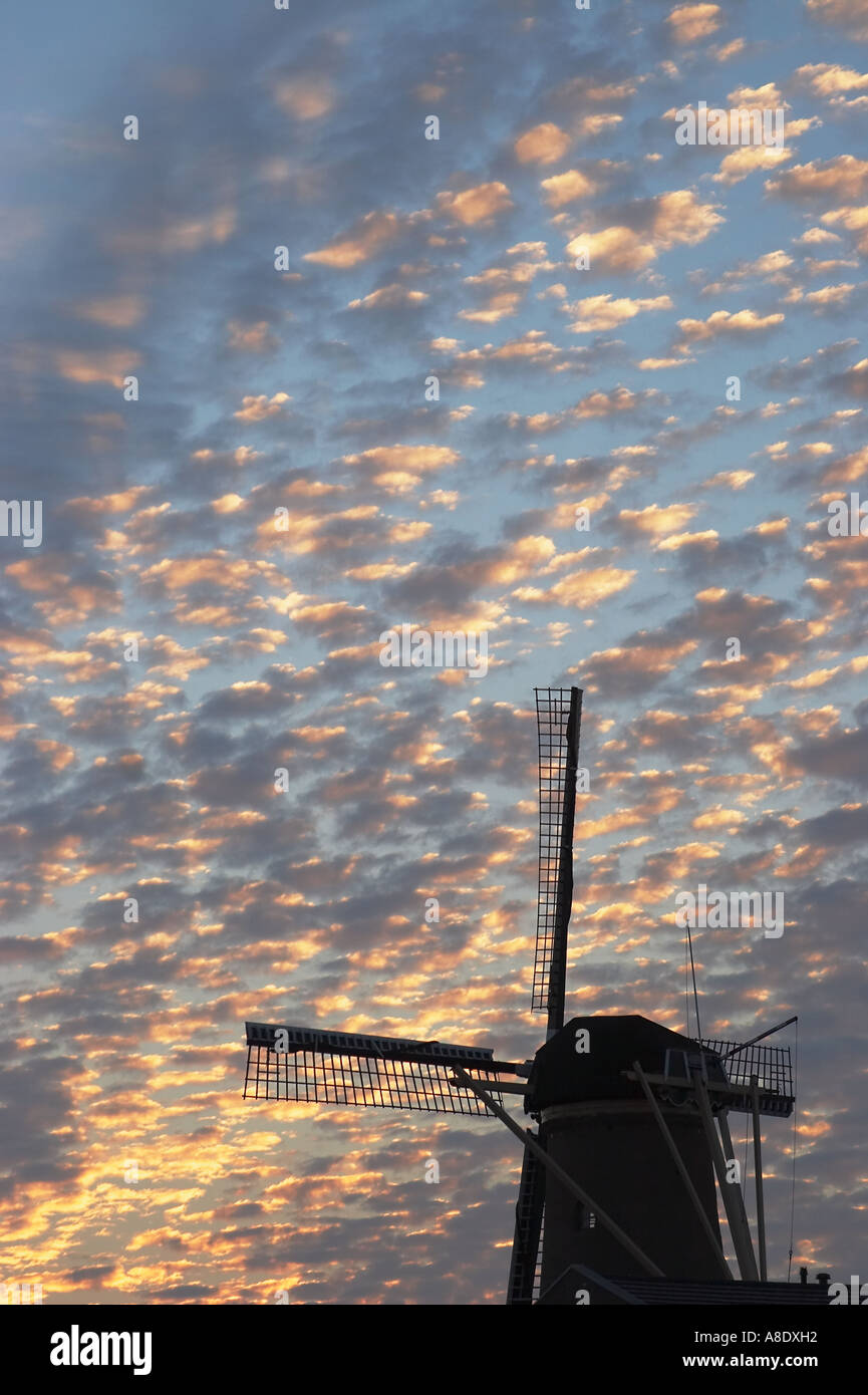 Windmill profile sunset dusk hi-res stock photography and images - Alamy