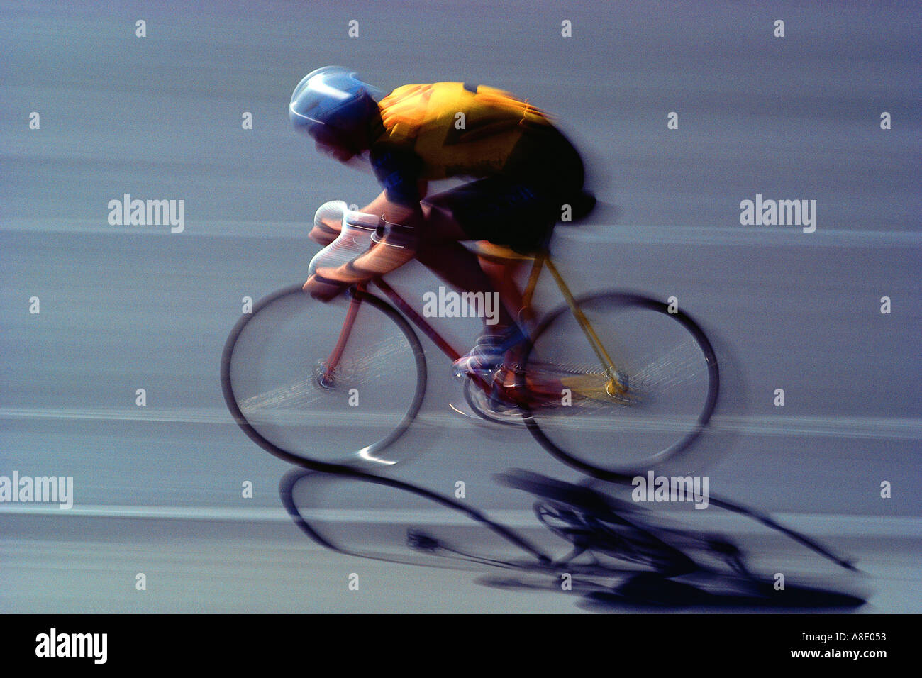Bicycle track racing hi-res stock photography and images - Alamy