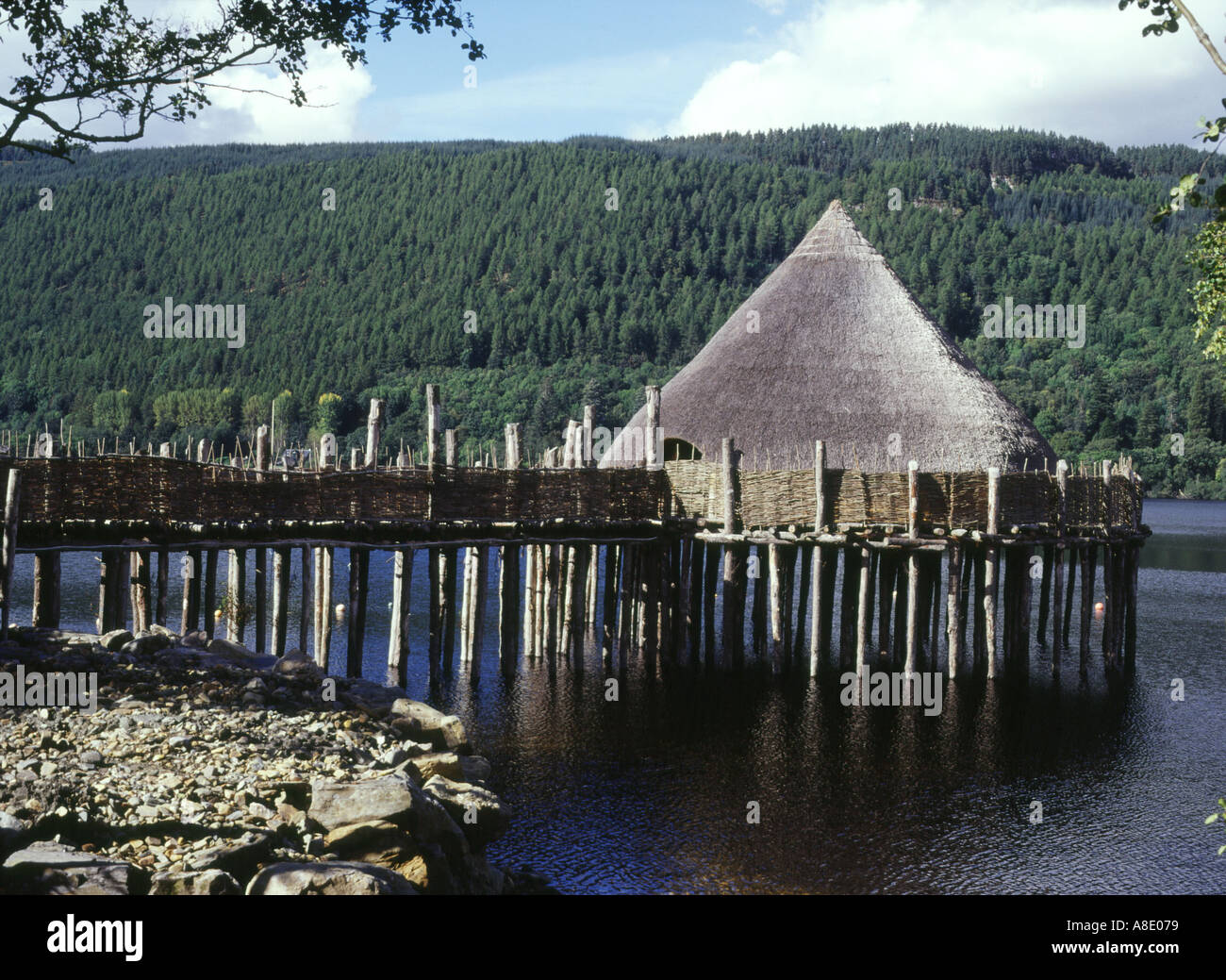 dh Scottish Crannog Centre LOCH TAY PERTHSHIRE Ancient dwelling house ...
