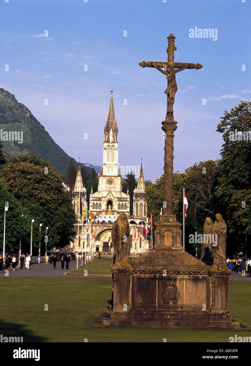 The Basilica and cross at Lourdes, France Stock Photo - Alamy