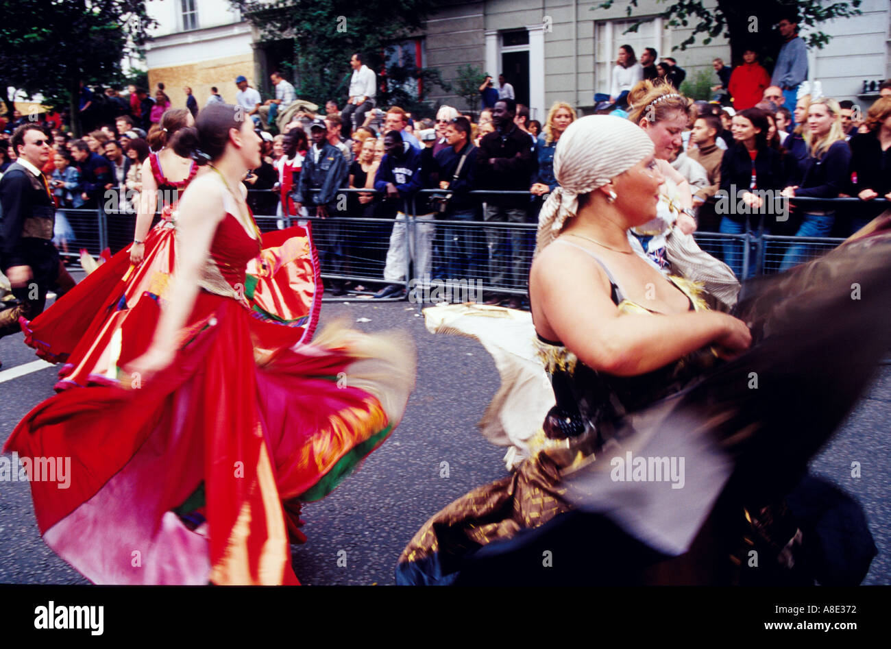 Nottinghill carnival dancers hi-res stock photography and images - Alamy