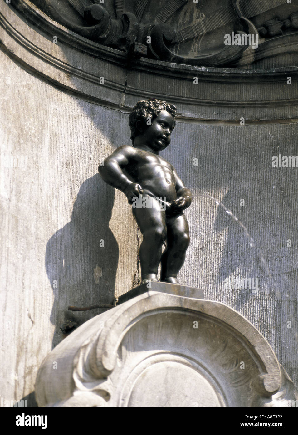 Manneken pis statue, Brussels Belgium Stock Photo - Alamy