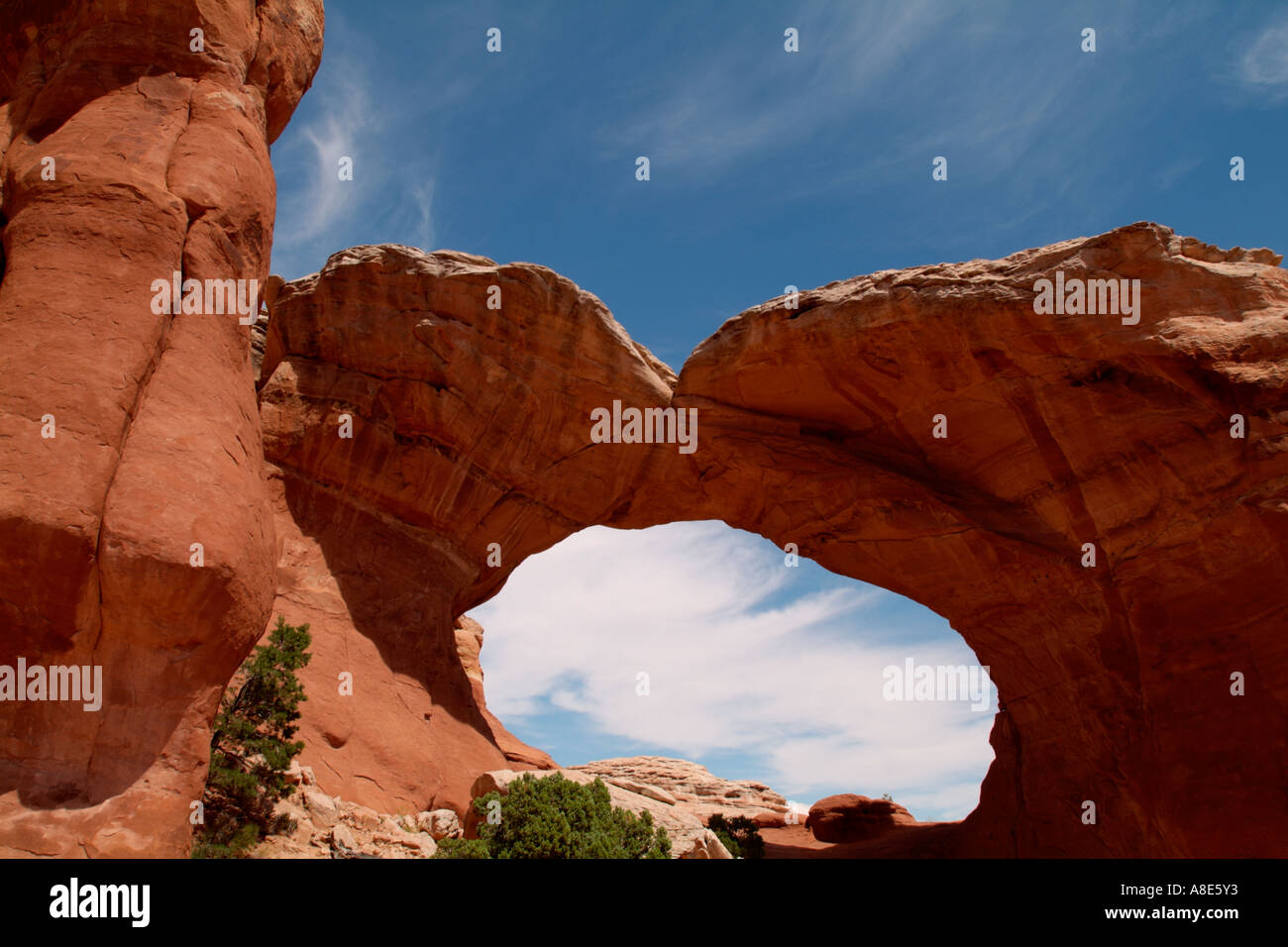 Broken arch hi-res stock photography and images - Alamy
