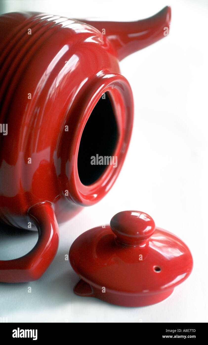 RED TEA POT Stock Photo - Alamy