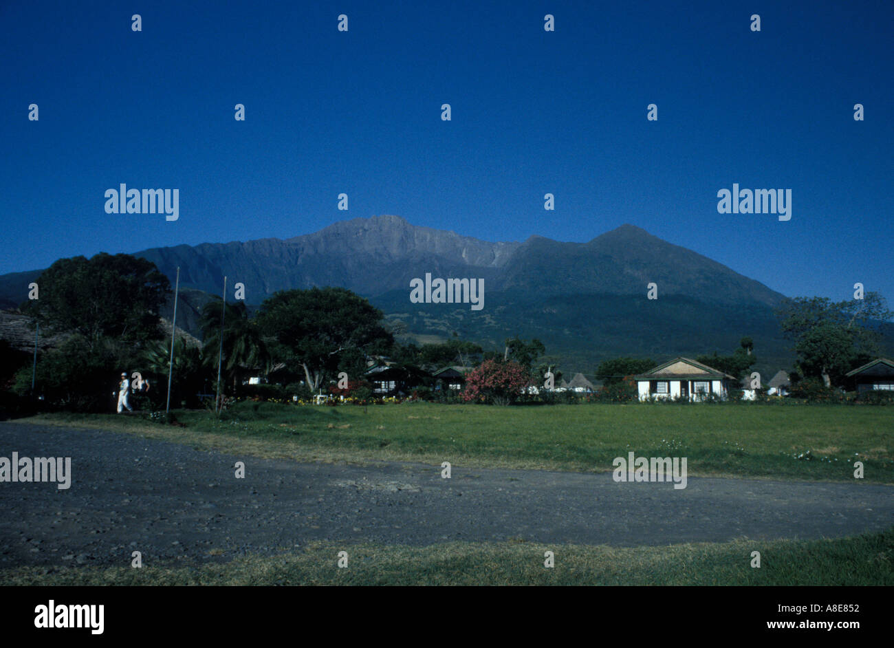 Arusha national park and mount meru hi-res stock photography and images ...