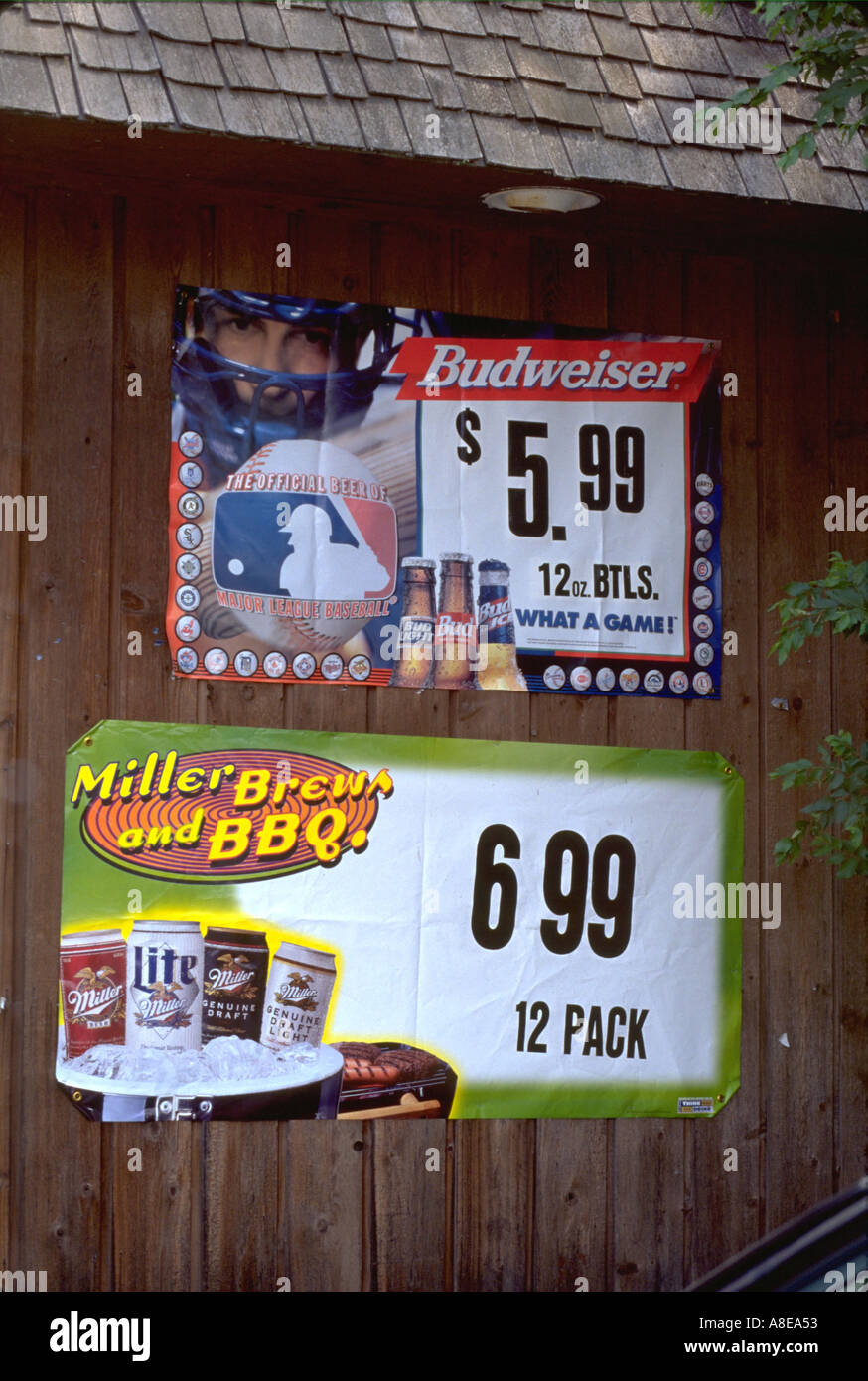 Liquor advertising signs hi-res stock photography and images - Alamy