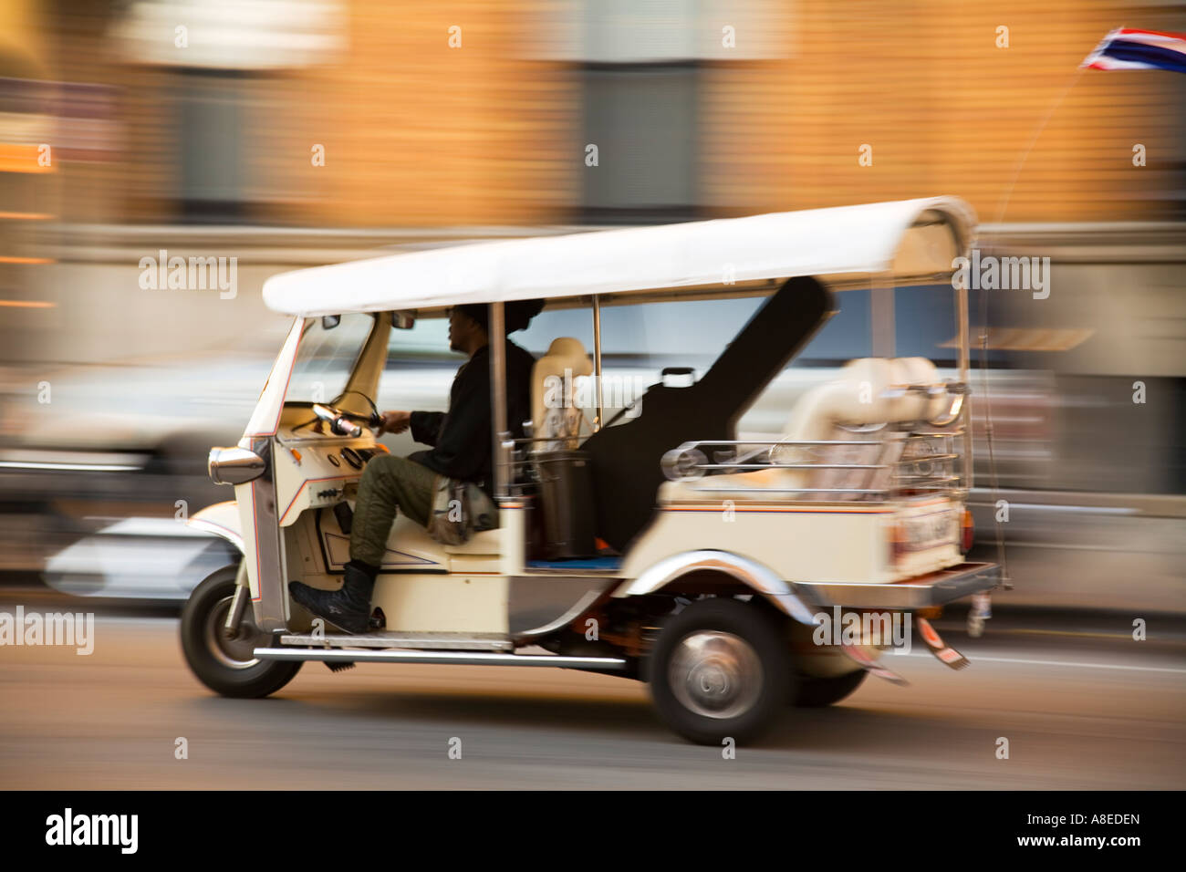Three wheeled cart hi-res stock photography and images - Alamy