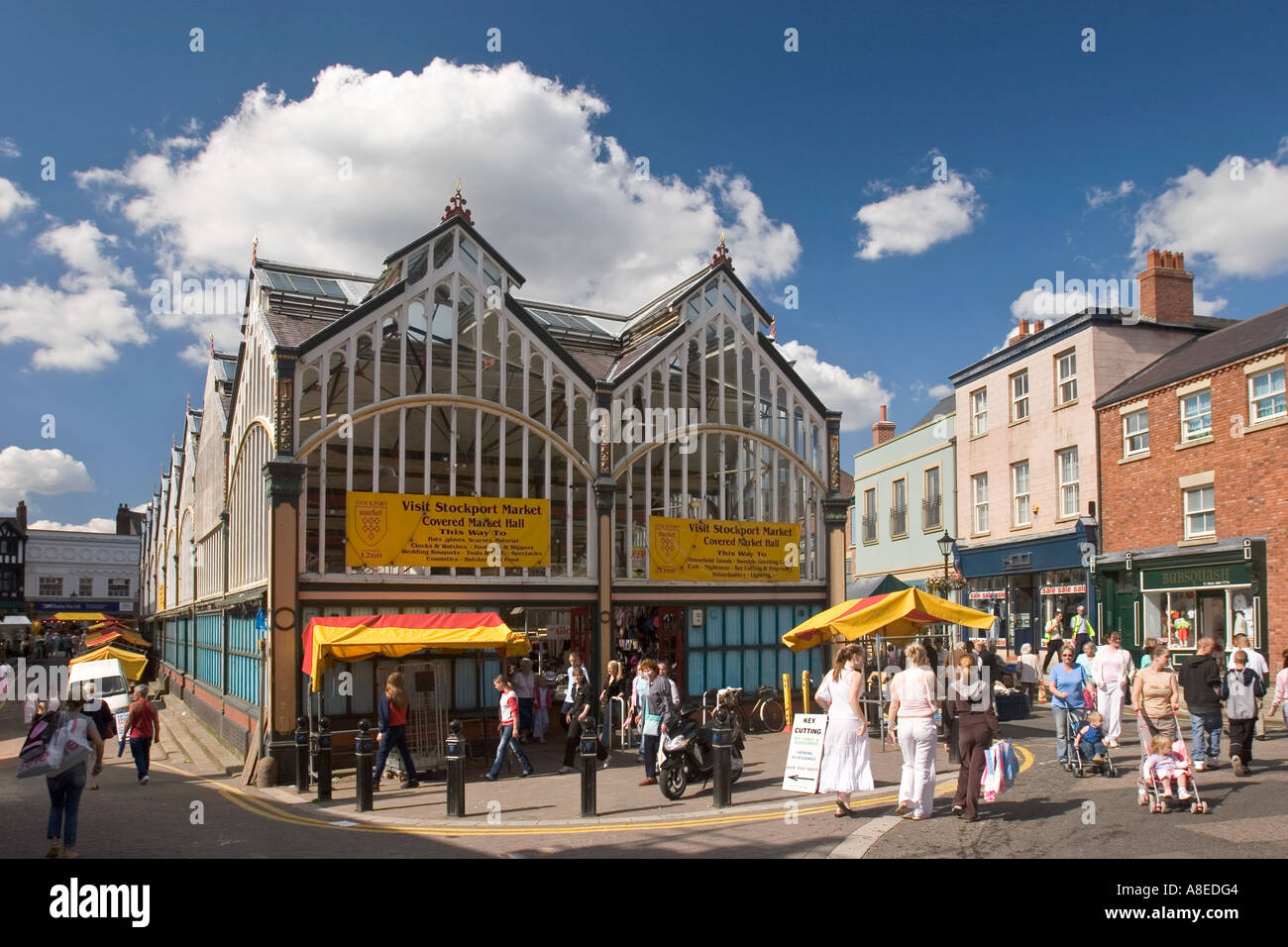 Cheshire Stockport Town Centre Market Place Market Hall Stock Photo - Alamy