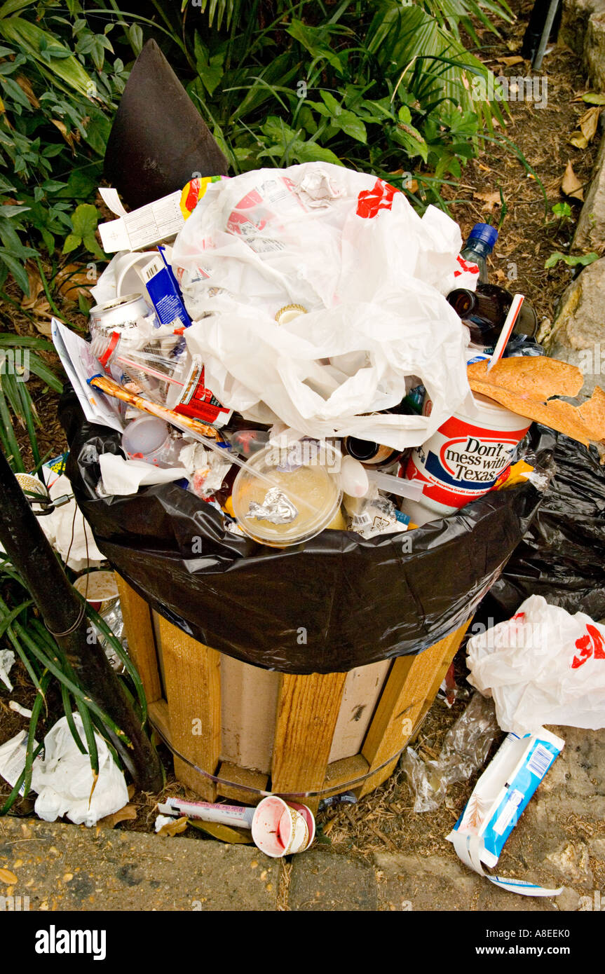 Garbage filled river hi-res stock photography and images - Alamy