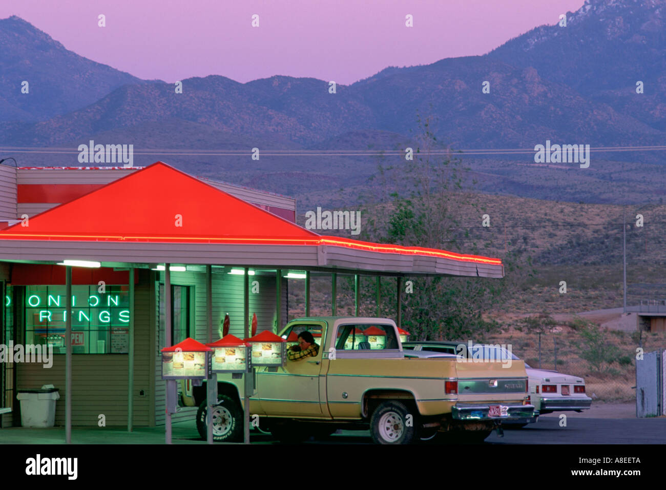 Sonic drive in restaurant hi-res stock photography and images - Alamy
