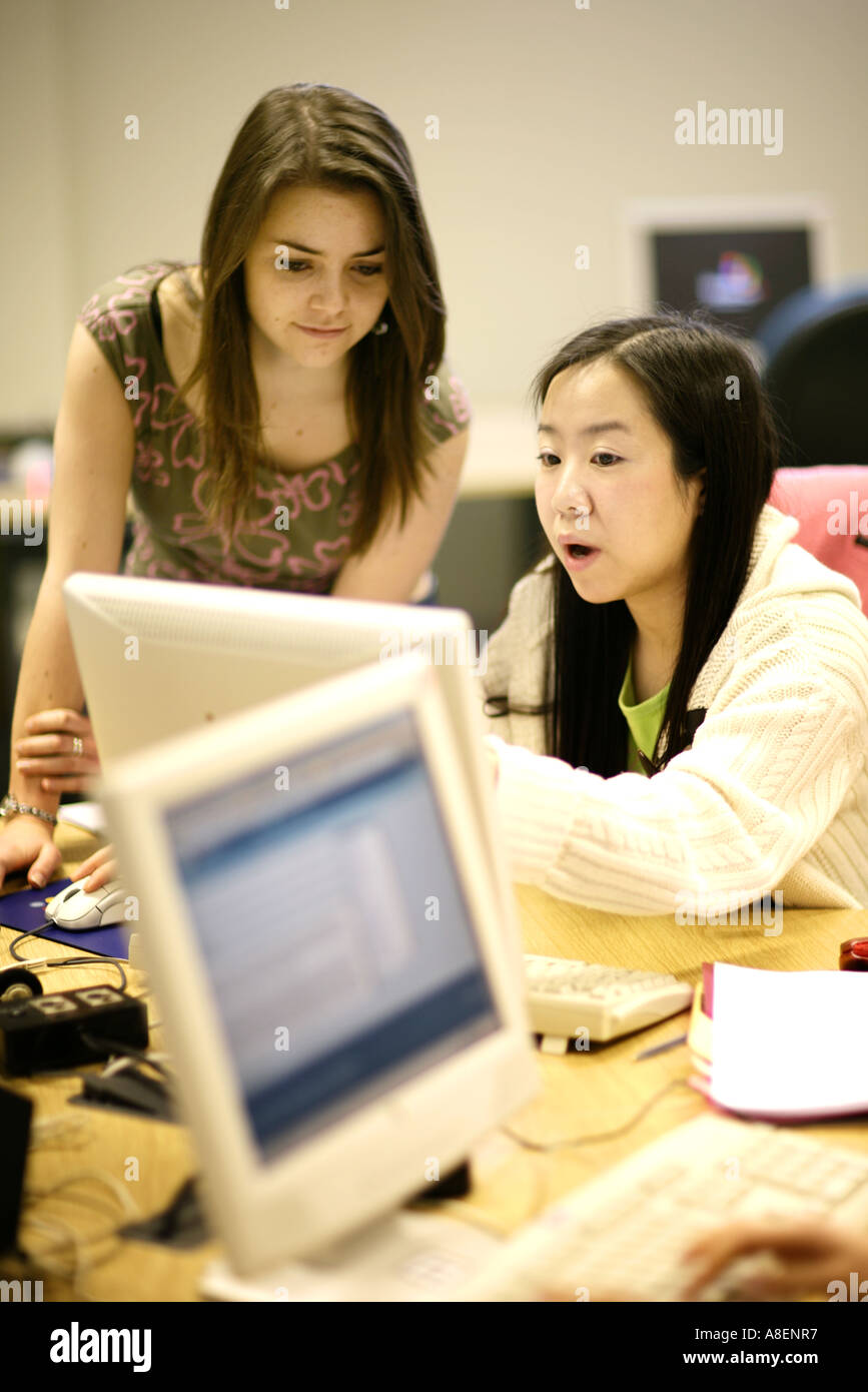 Chinese students at american university hi-res stock photography and ...