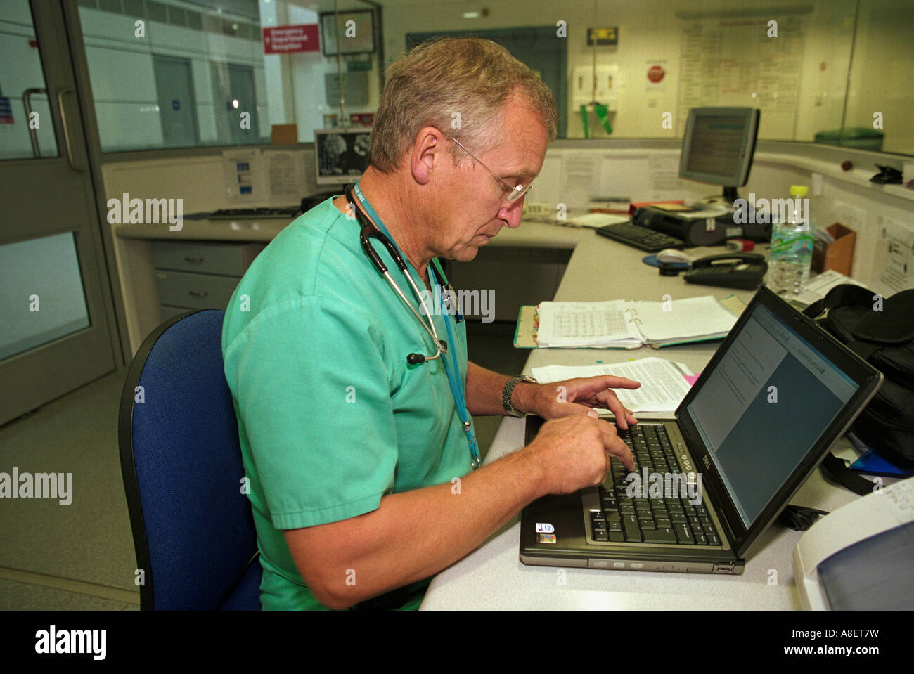 Nhs patient notes hi-res stock photography and images - Alamy