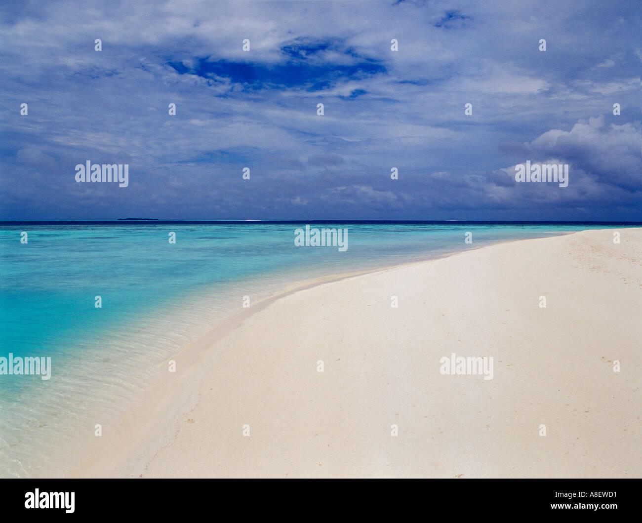Maldives islands Indian ocean Baa atoll, beach Stock Photo - Alamy
