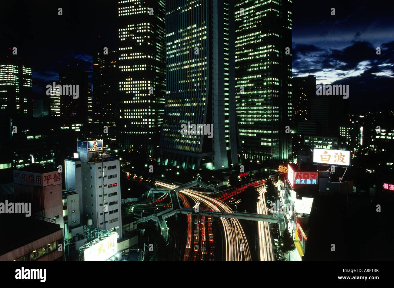 Tokyo shinjuku 1980s hi-res stock photography and images - Alamy