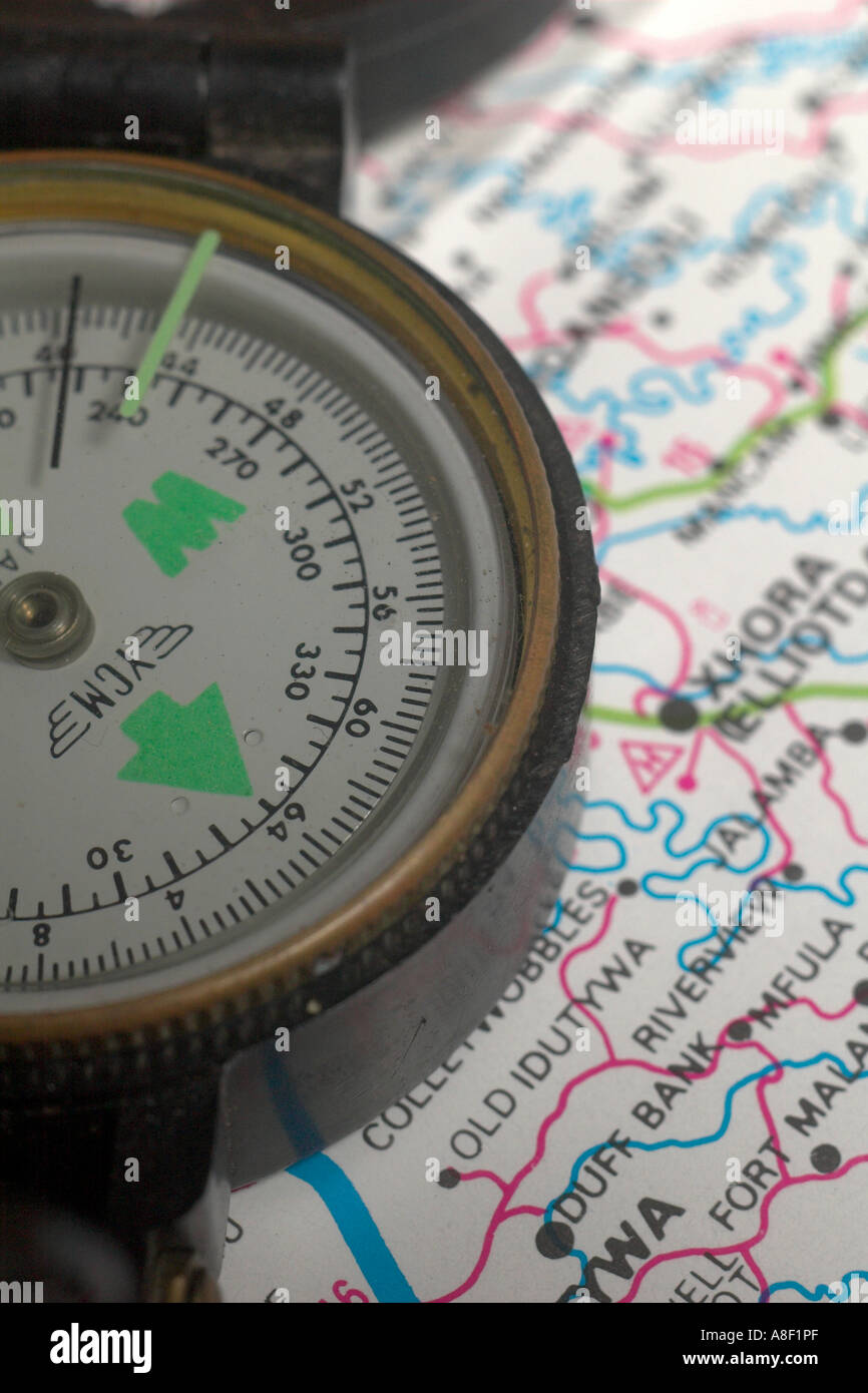 Magnetic compass age of exploration hi-res stock photography and images ...