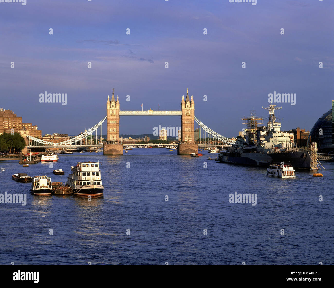 geography / travel, Great Britain, London, bridges, Tower Bridge, built ...