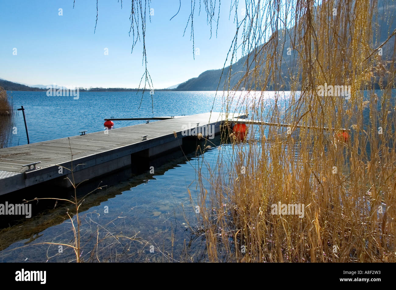 Lago di mergozzo maggiore hi-res stock photography and images - Alamy