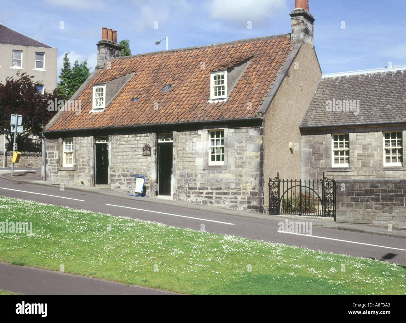 dh Andrew Carnegie Cottage house DUNFERMLINE FIFE SCOTLAND Birthplace ...