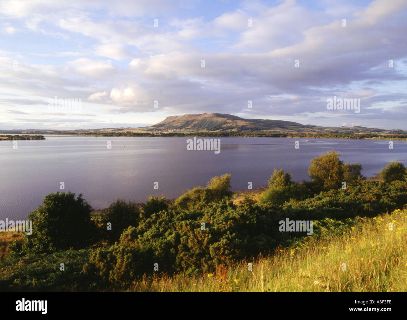 Loch leven kinross hi-res stock photography and images - Alamy