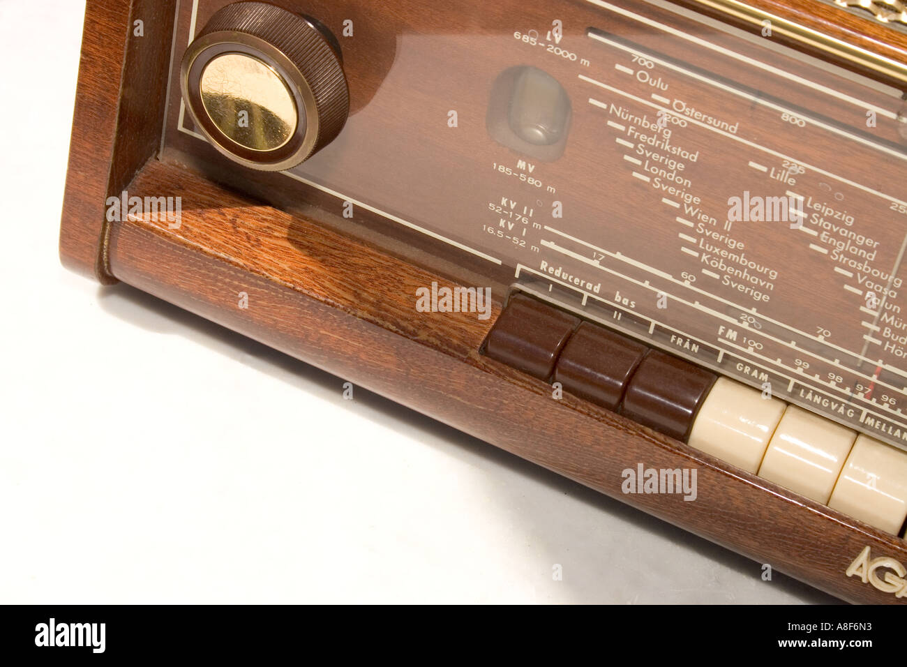 Old tube radio Stock Photo - Alamy