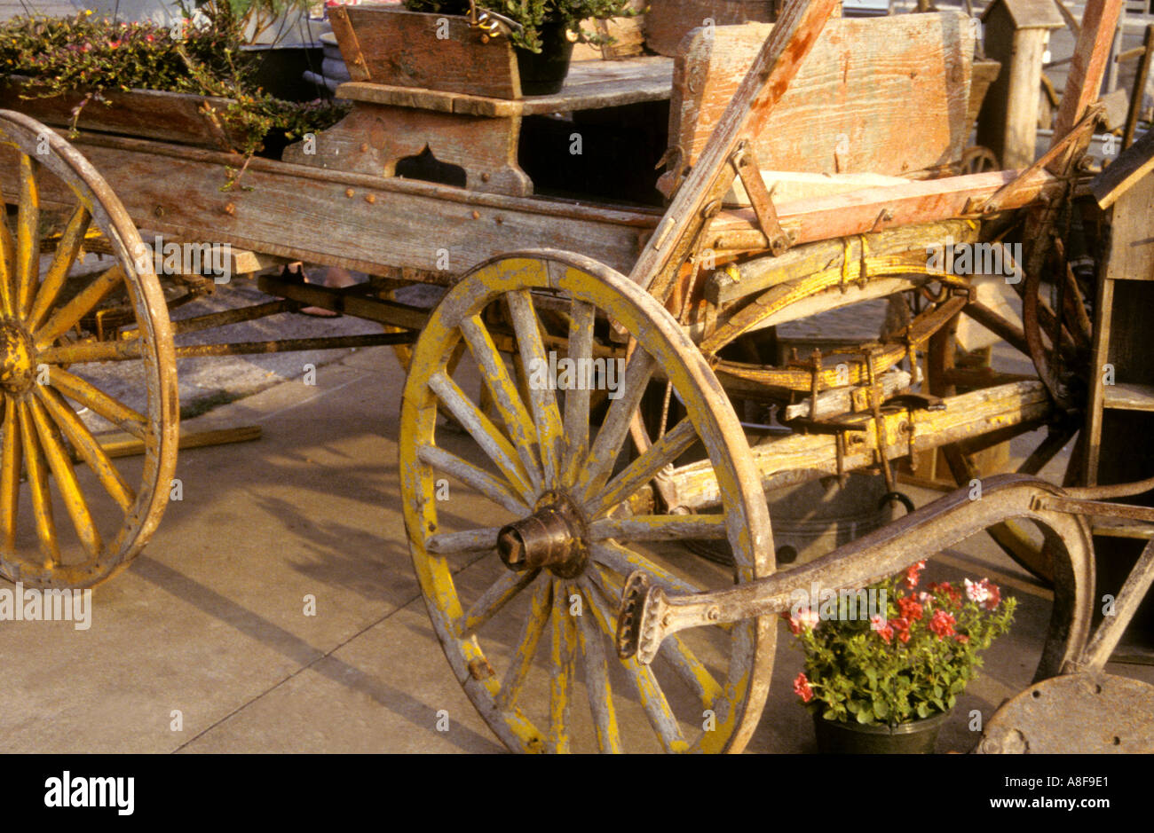 Farmers cart old fashioned Stock Photo - Alamy