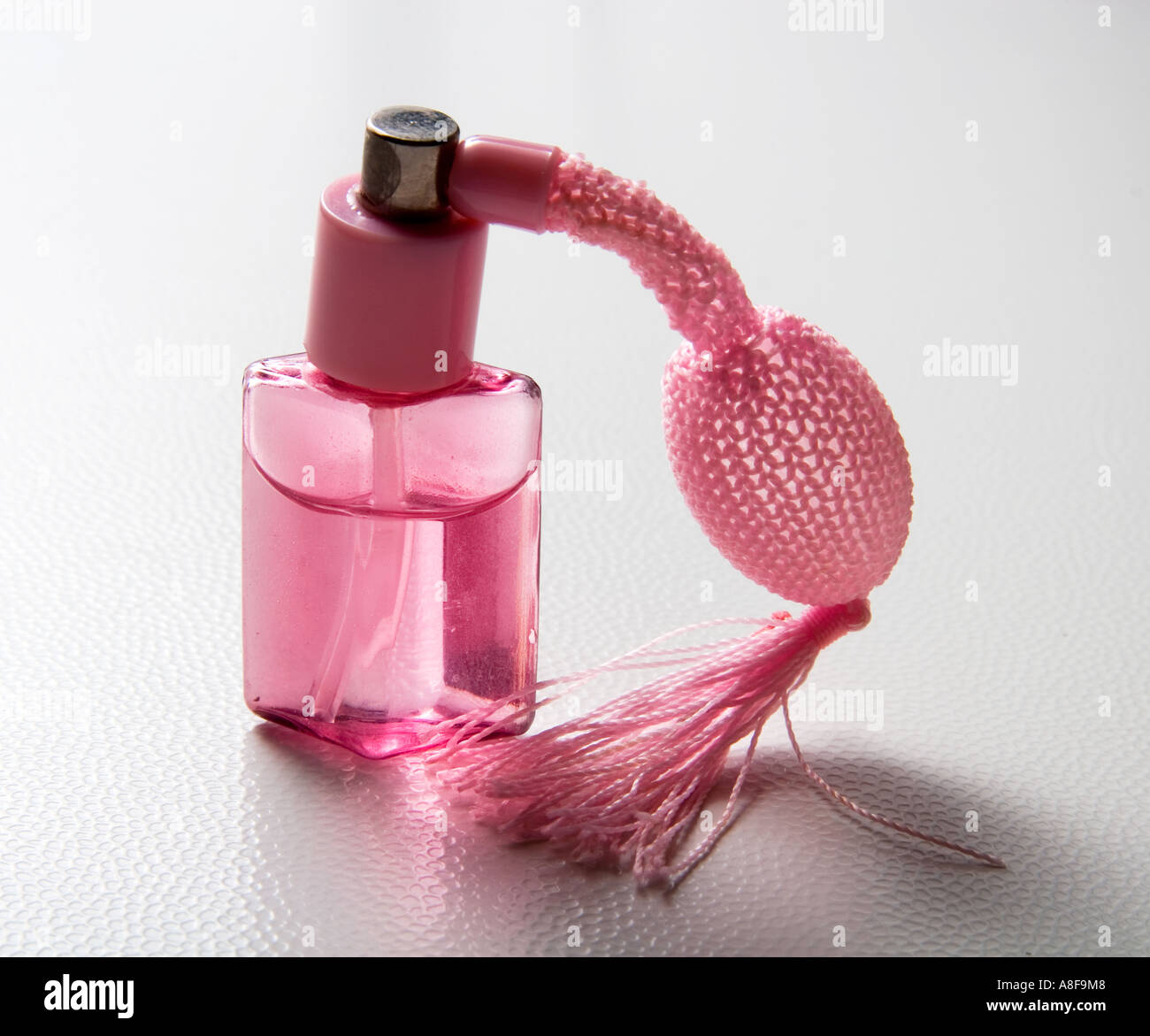 Pink spray hi-res stock photography and images - Alamy