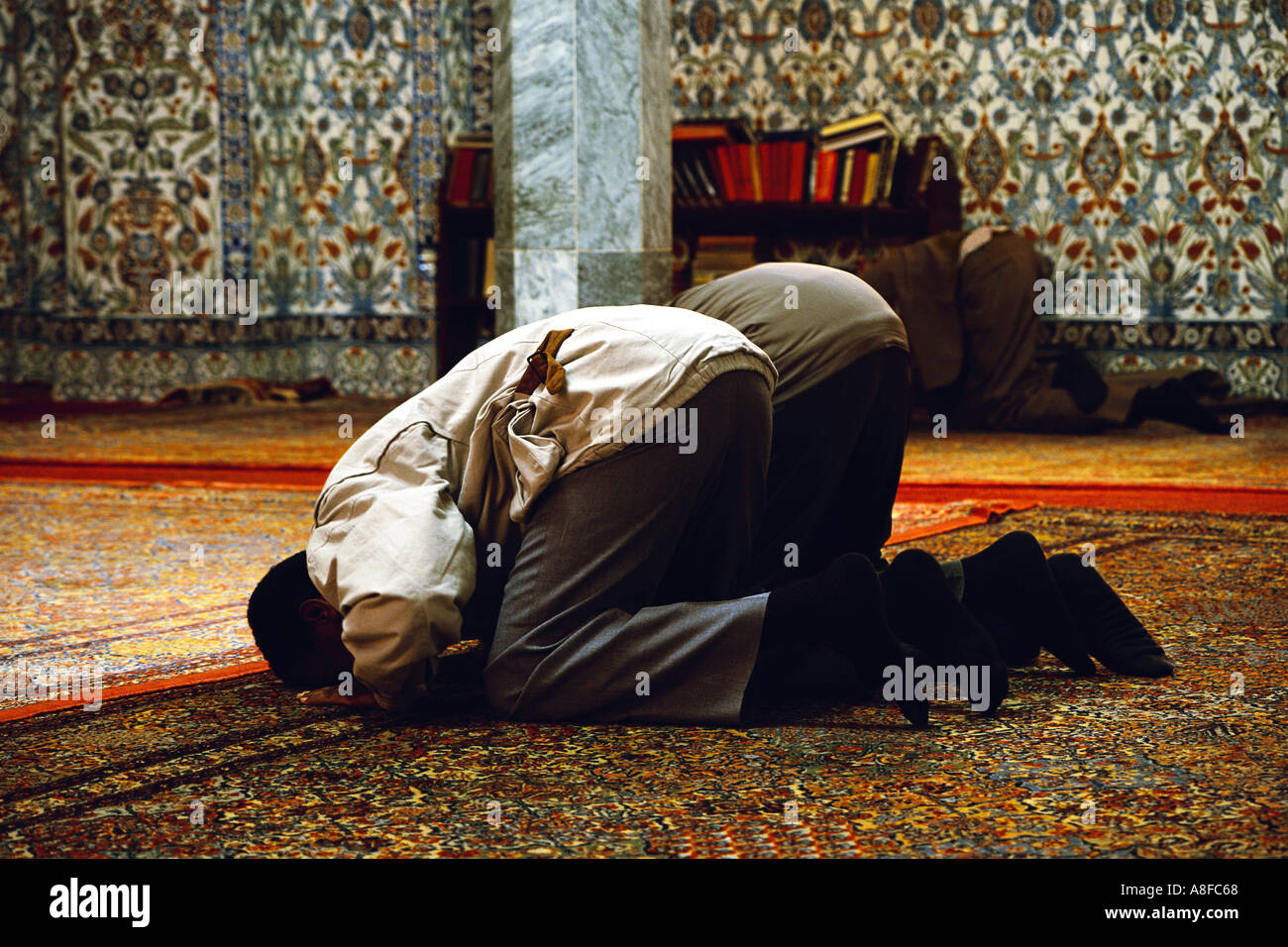 muslim men praying in a mosque Stock Photo - Alamy