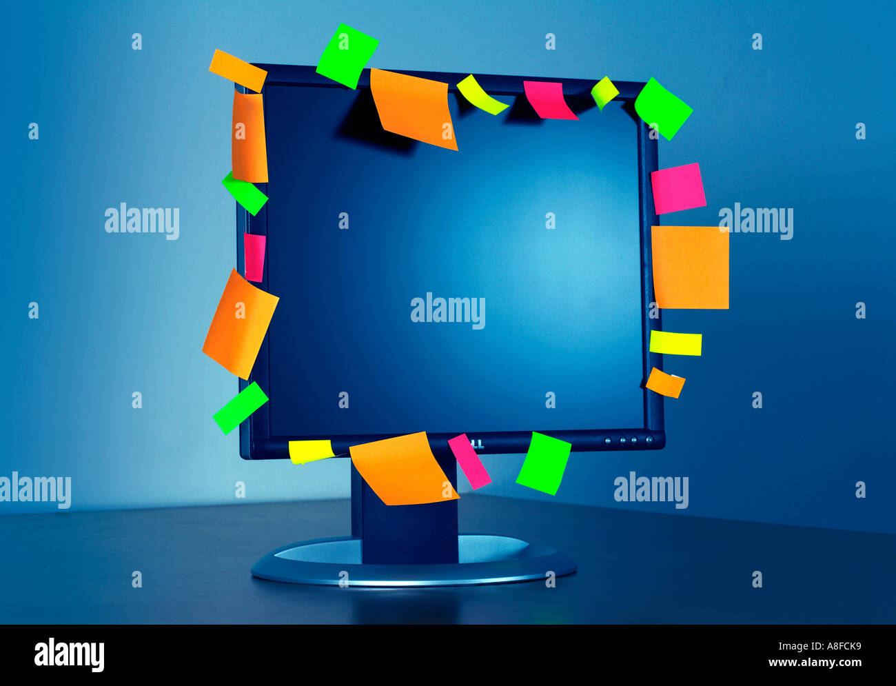 Postit notes screen hi-res stock photography and images - Alamy