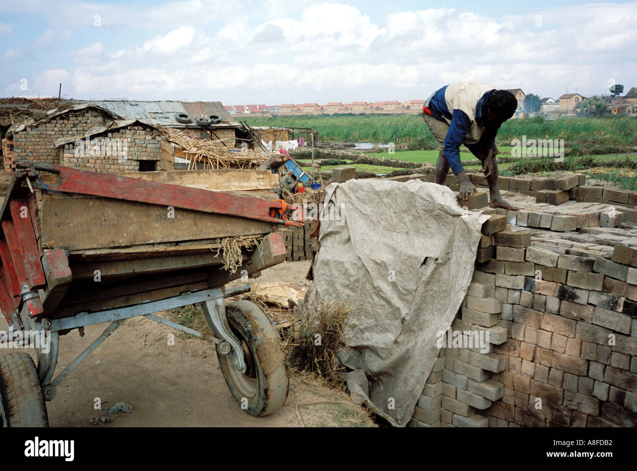 making house bricks in Antananarivo madagascar Stock Photo - Alamy
