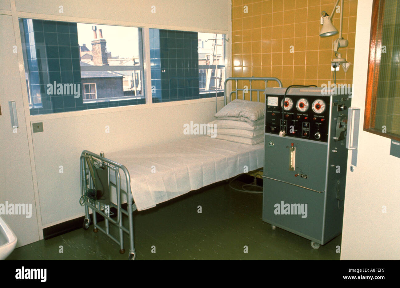 Dialysis unit hi-res stock photography and images - Alamy