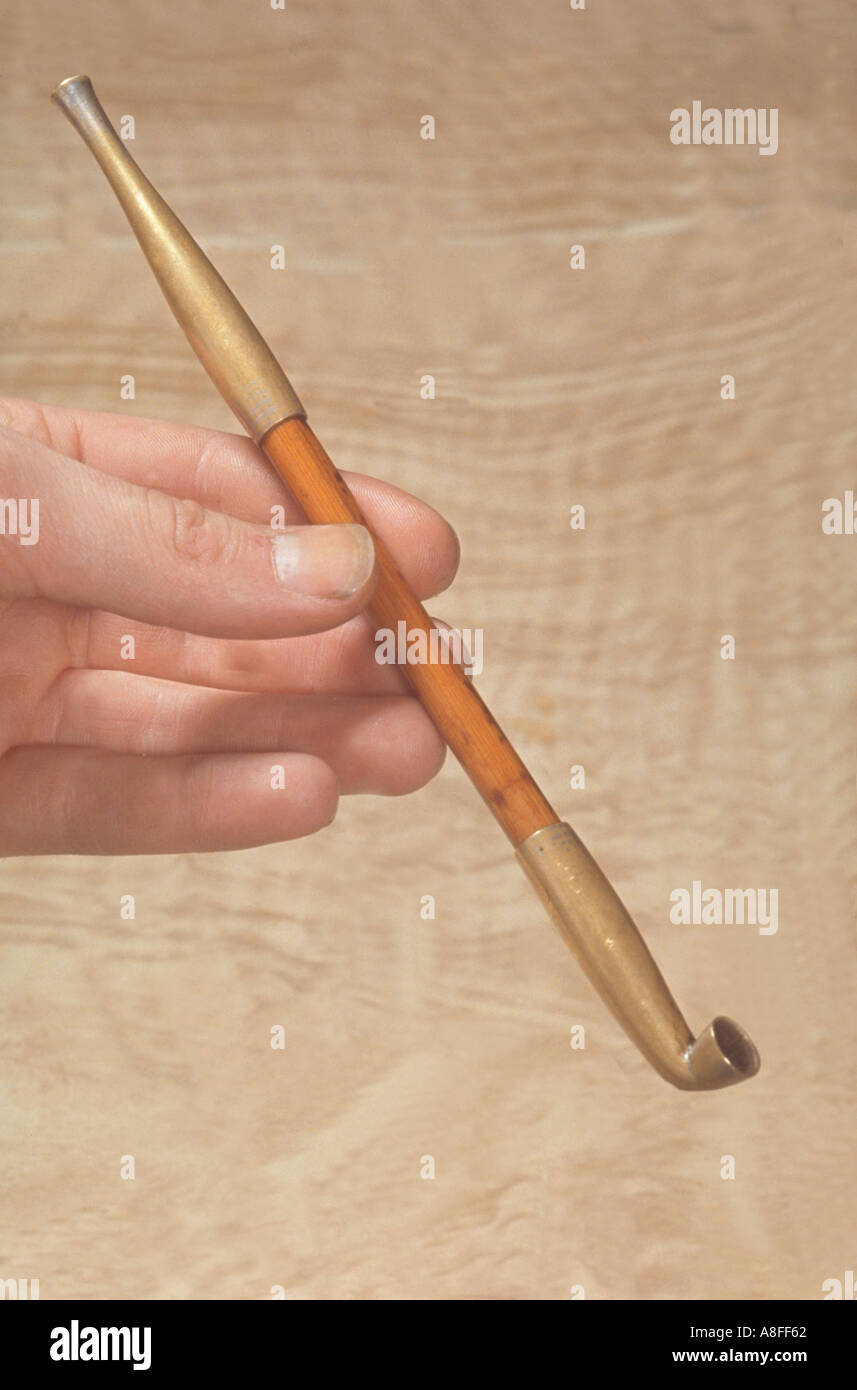 Opium pipes hi-res stock photography and images - Alamy