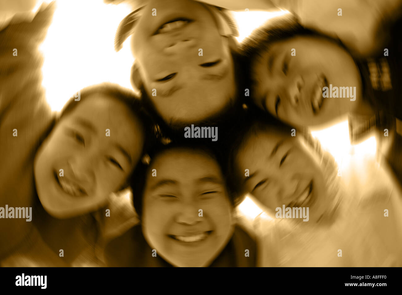 Circle of friends hi-res stock photography and images - Alamy