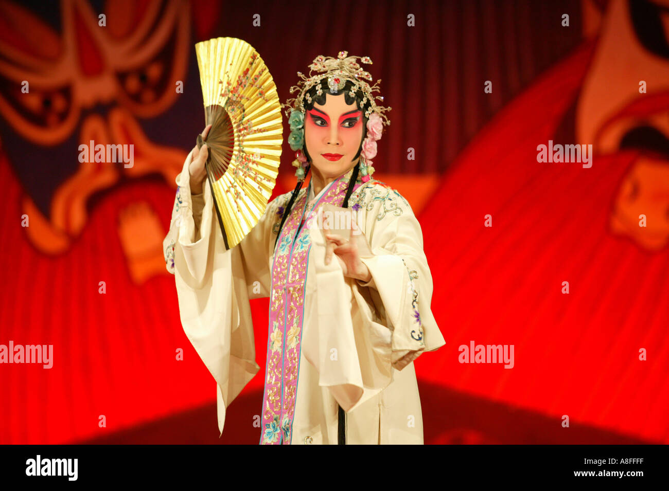 Peking opera show hi-res stock photography and images - Alamy