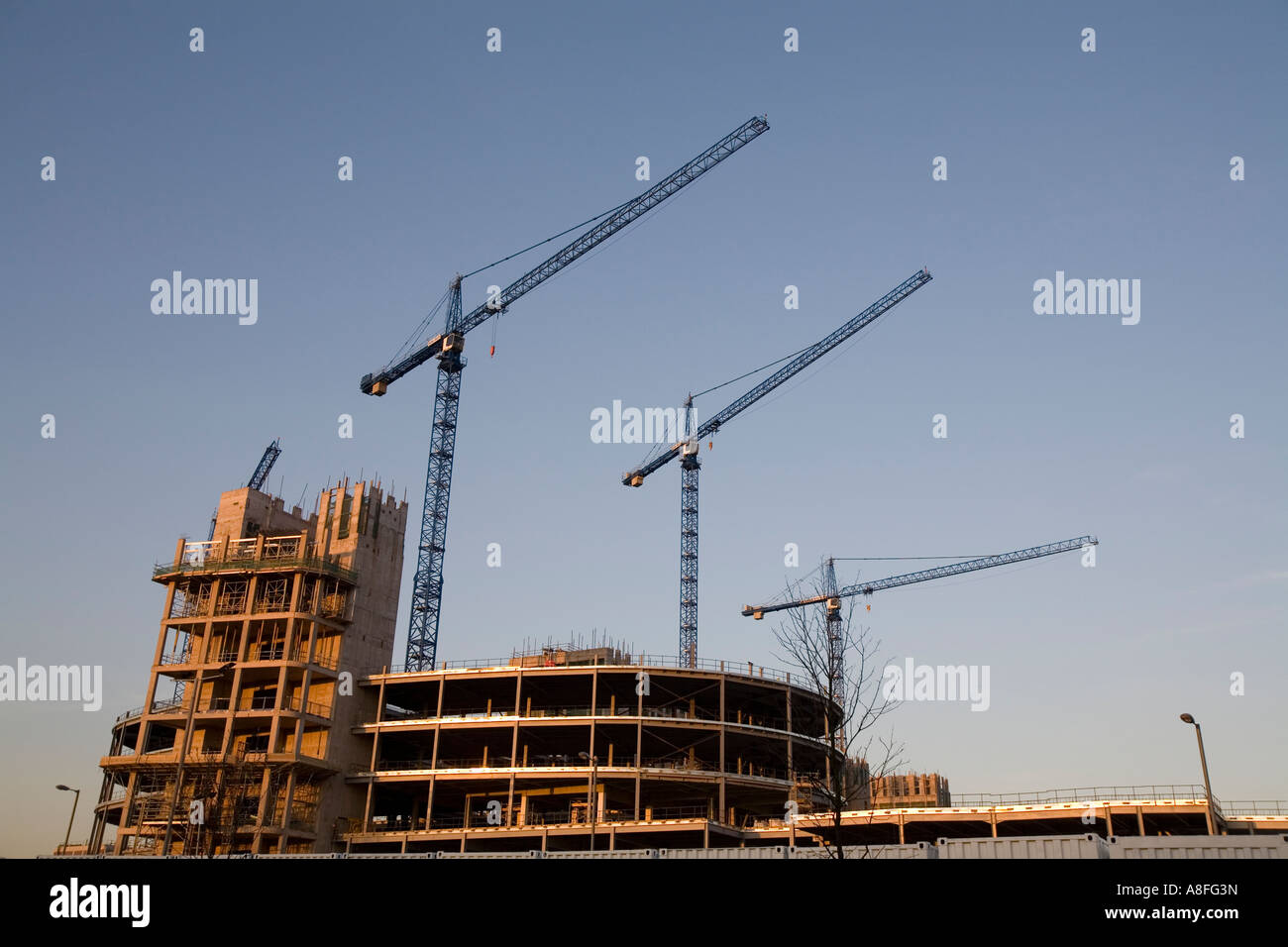 Hospital construction hi-res stock photography and images - Alamy