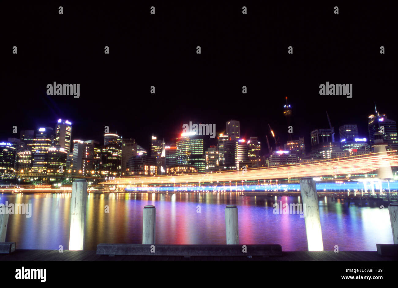 Reflections in water darling harbour hi-res stock photography and ...