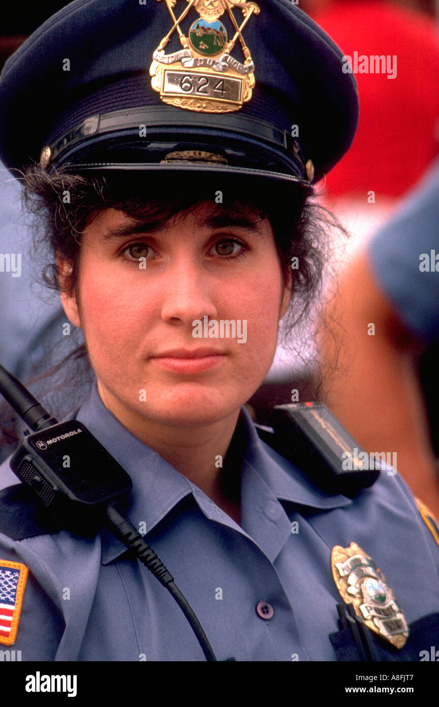 Policewomen the woman 'cop hi-res stock photography and images - Alamy