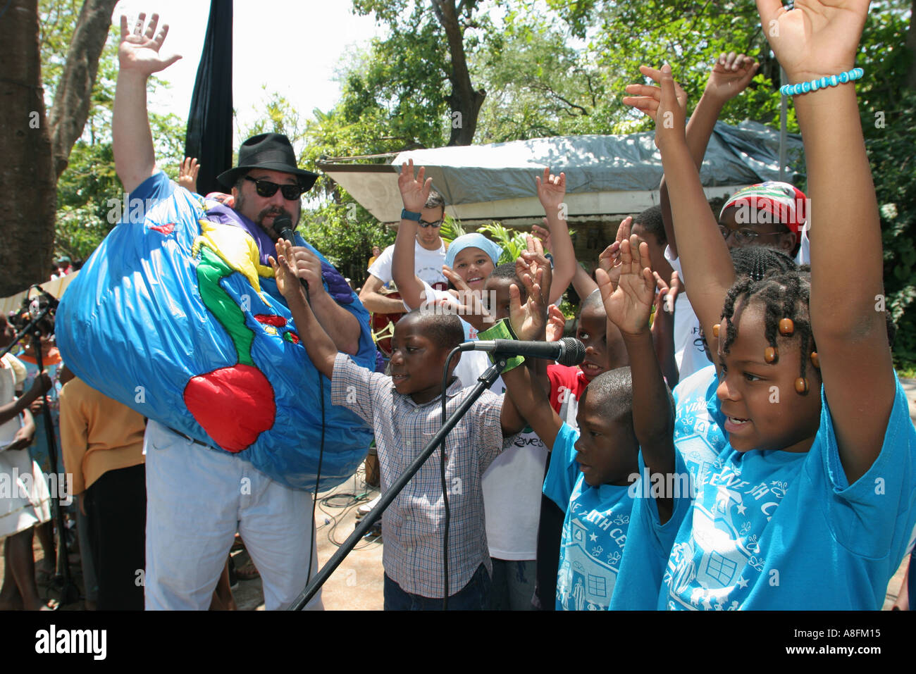 Haitian singer hi-res stock photography and images - Alamy