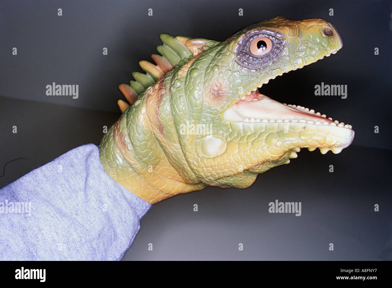 Puppet dragon hand hi-res stock photography and images - Alamy