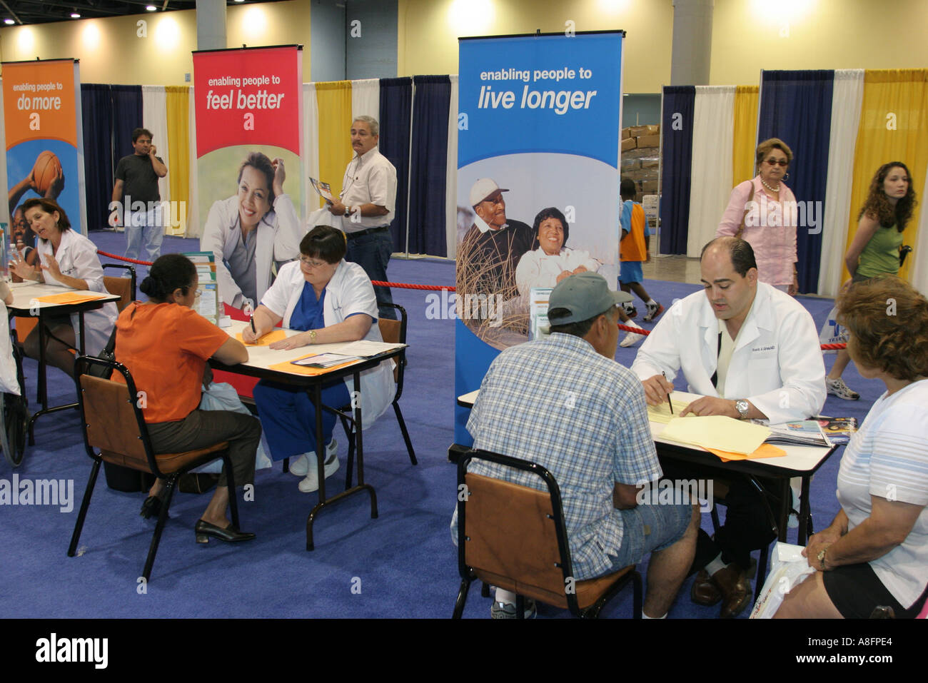 Interviewin hi-res stock photography and images - Alamy