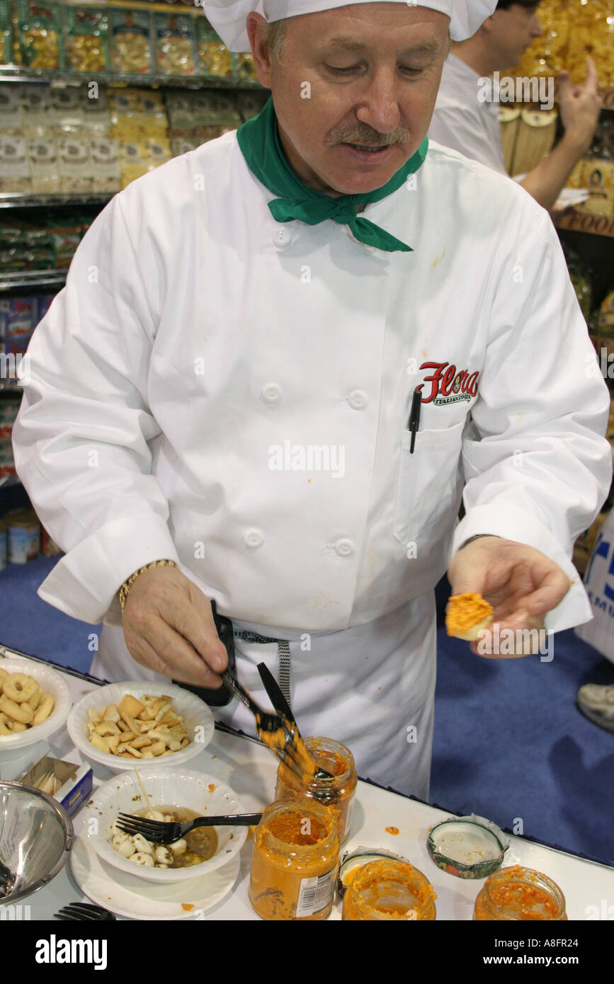 American italian cultural center hi-res stock photography and images ...