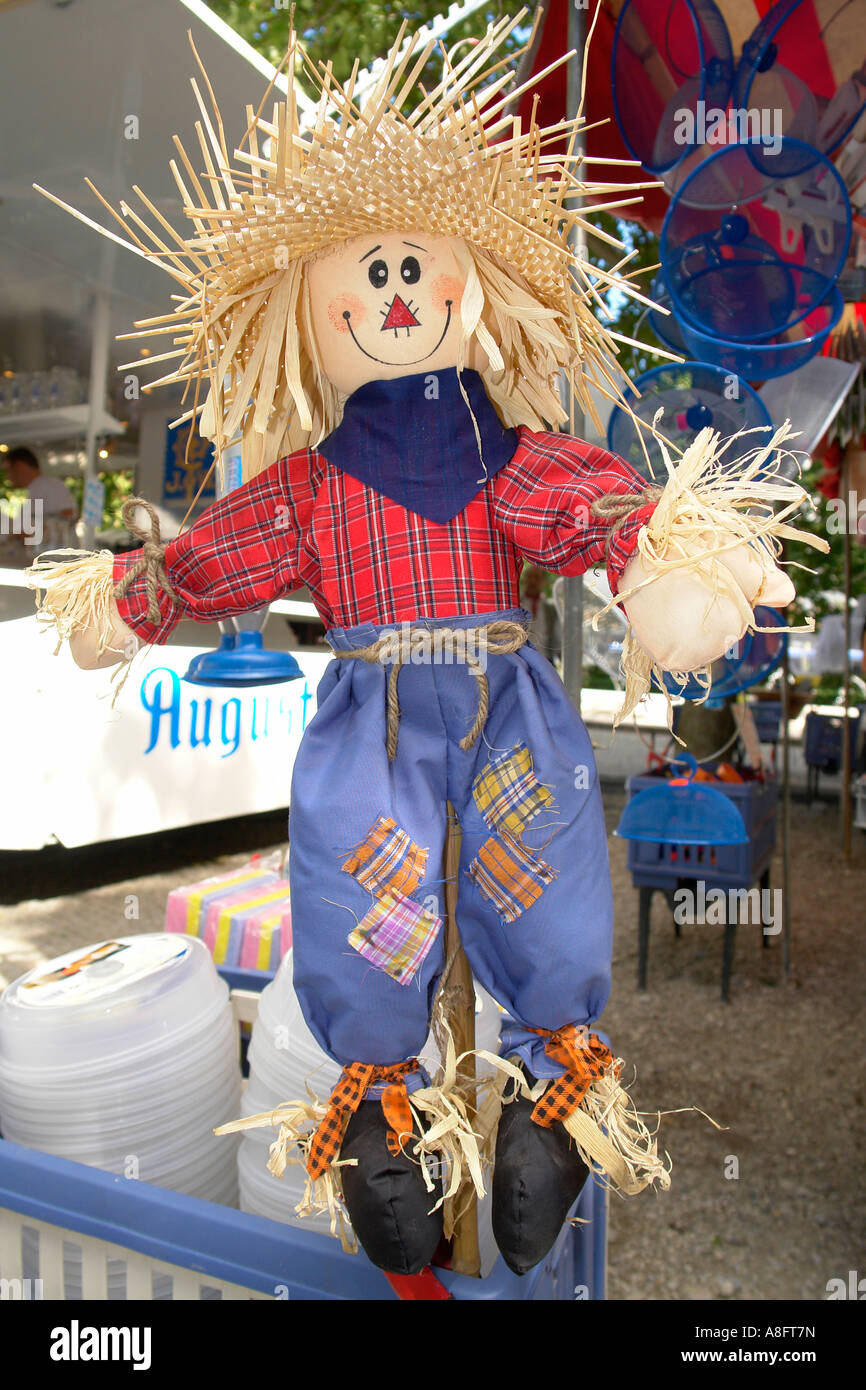 Straw figure Scarecrow Stock Photo - Alamy