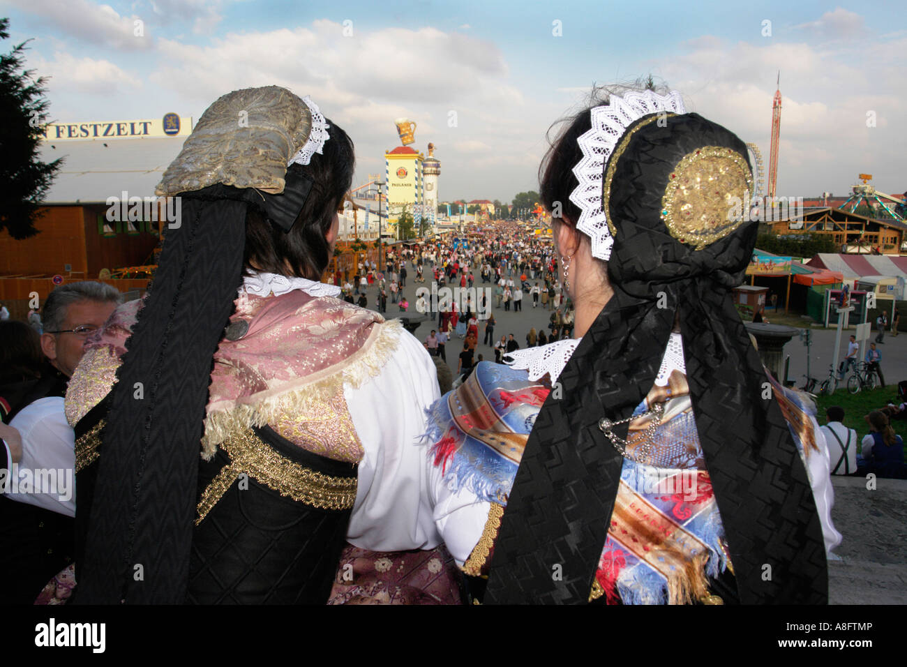 Oktoberfest traditional dance hi-res stock photography and images - Alamy