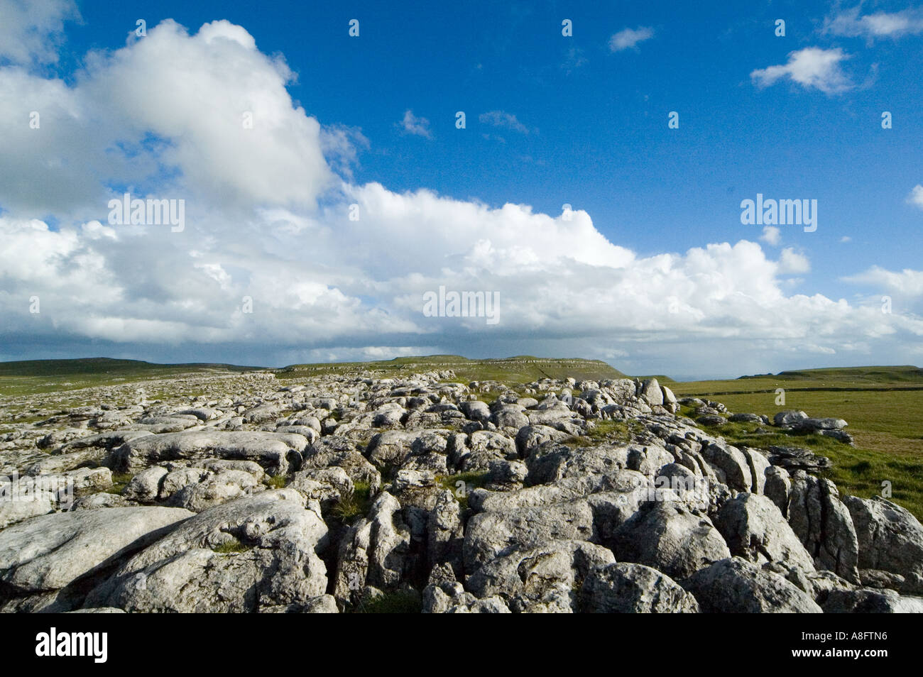 Limestone pavement above Langstrothdale, in the Yorkshire Dales ...