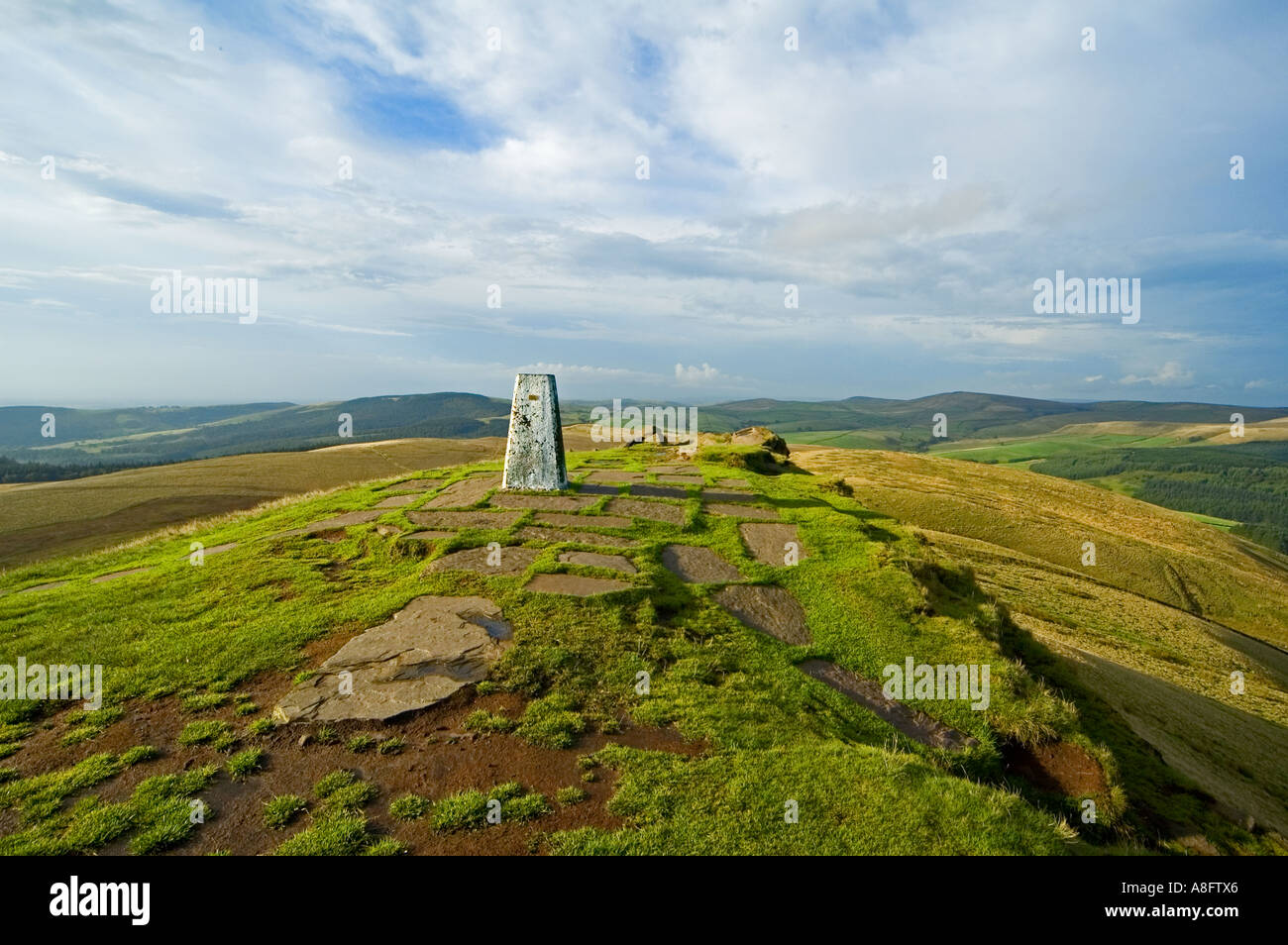 Shutlingsloe hill hi-res stock photography and images - Alamy