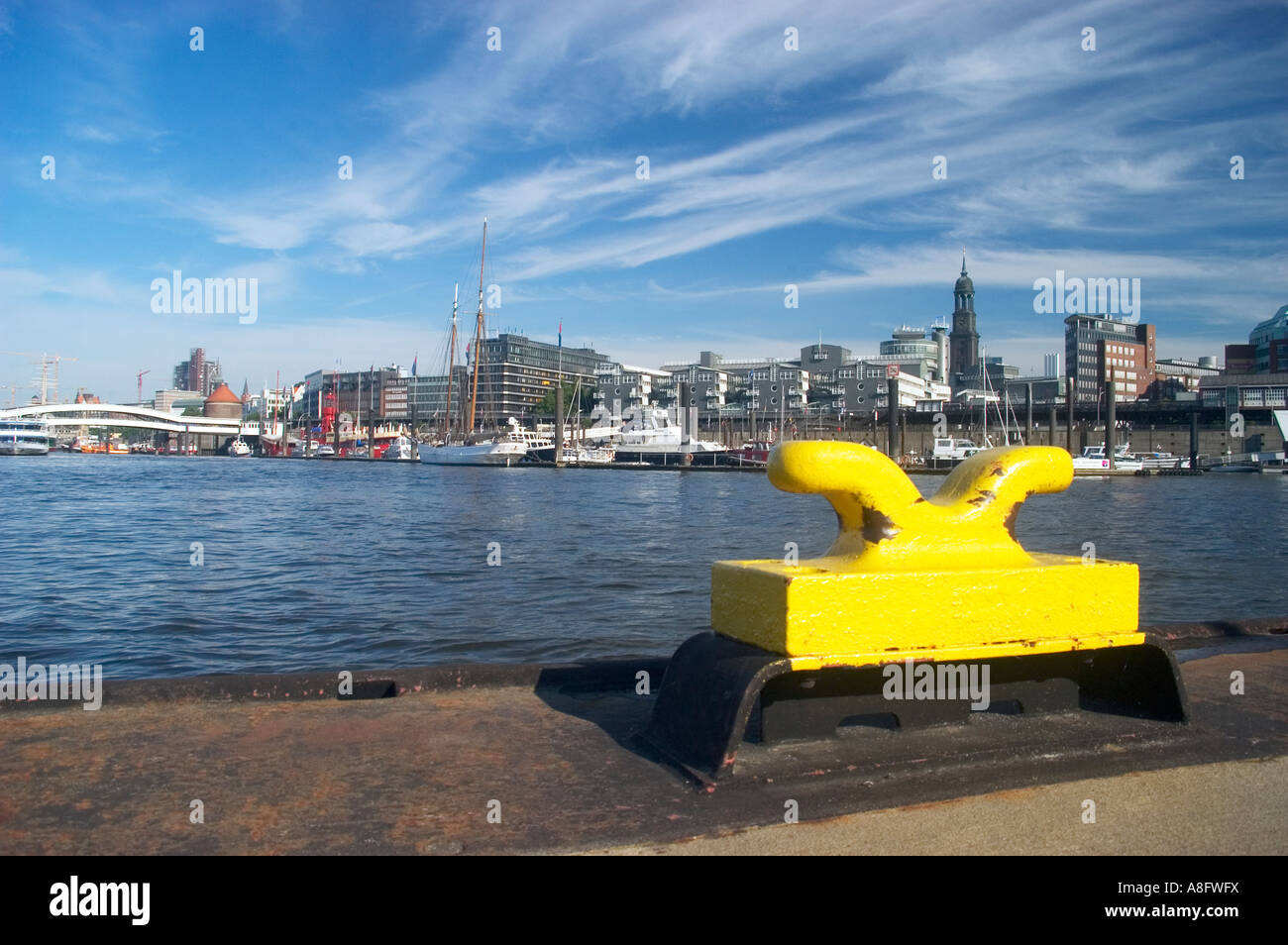 Bollard capstan hi-res stock photography and images - Alamy