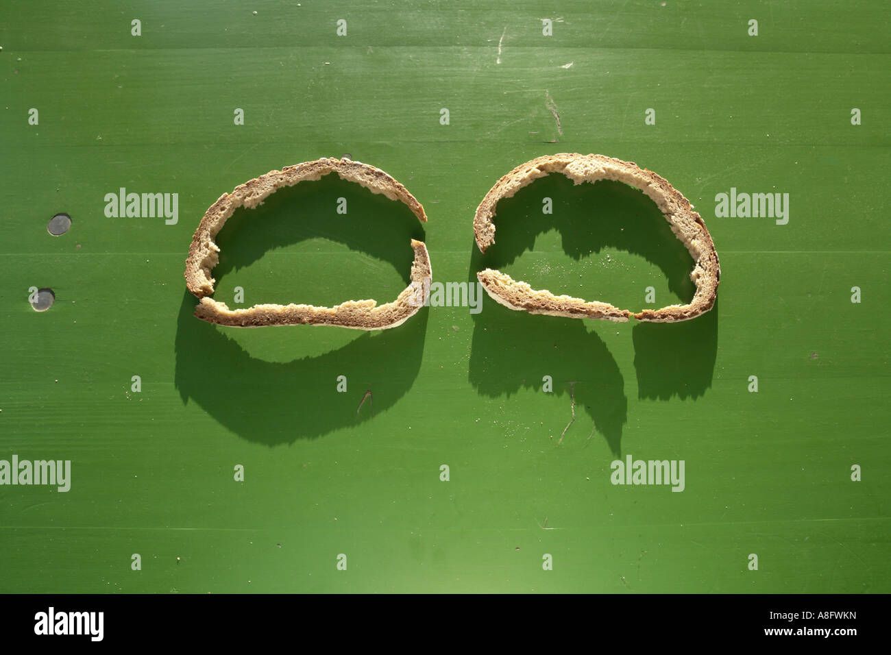 Middle pieces hi-res stock photography and images - Alamy