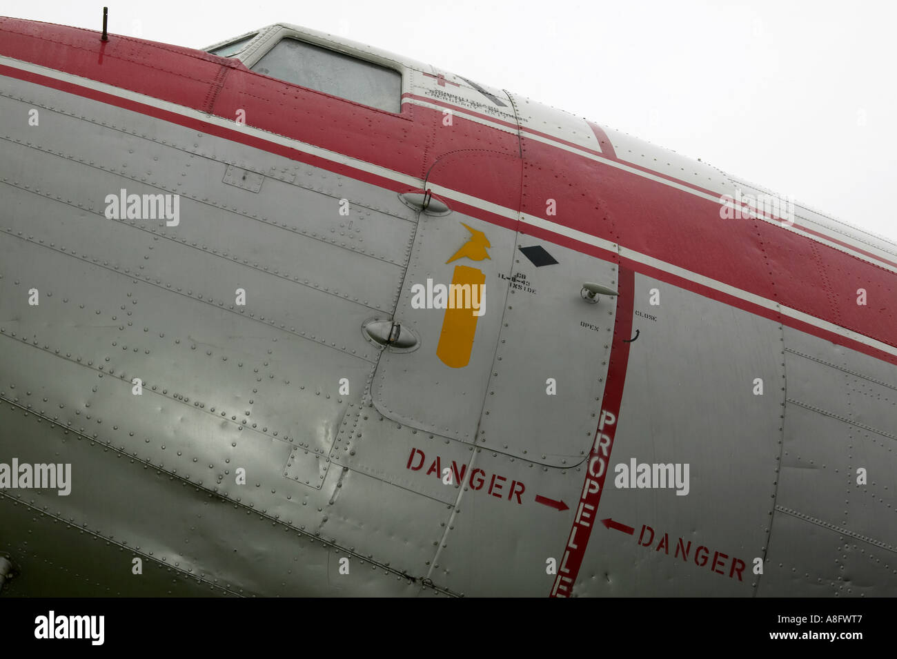 Unsafe planes hi-res stock photography and images - Alamy