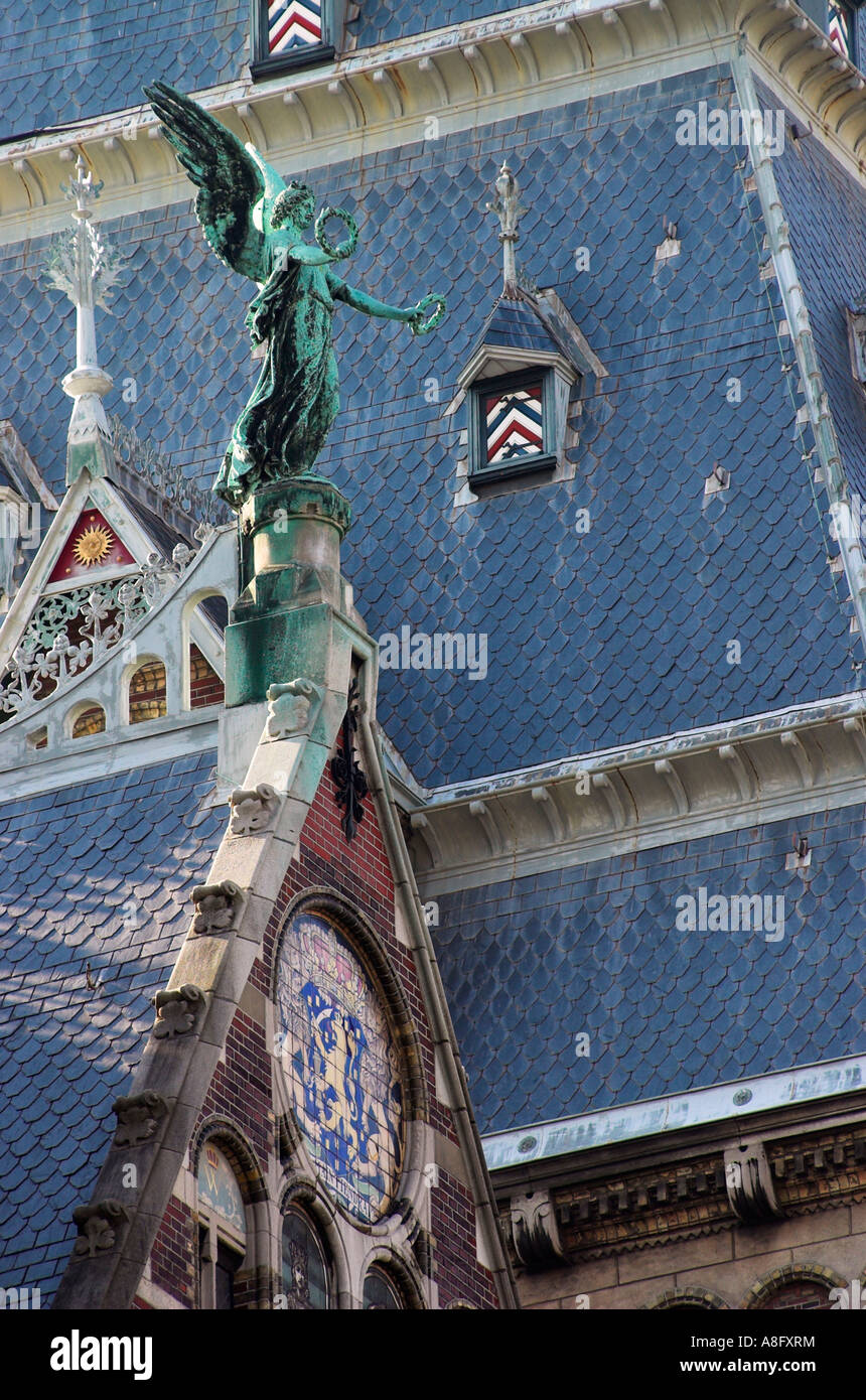 Netherlands amsterdam statue detail hi-res stock photography and images ...